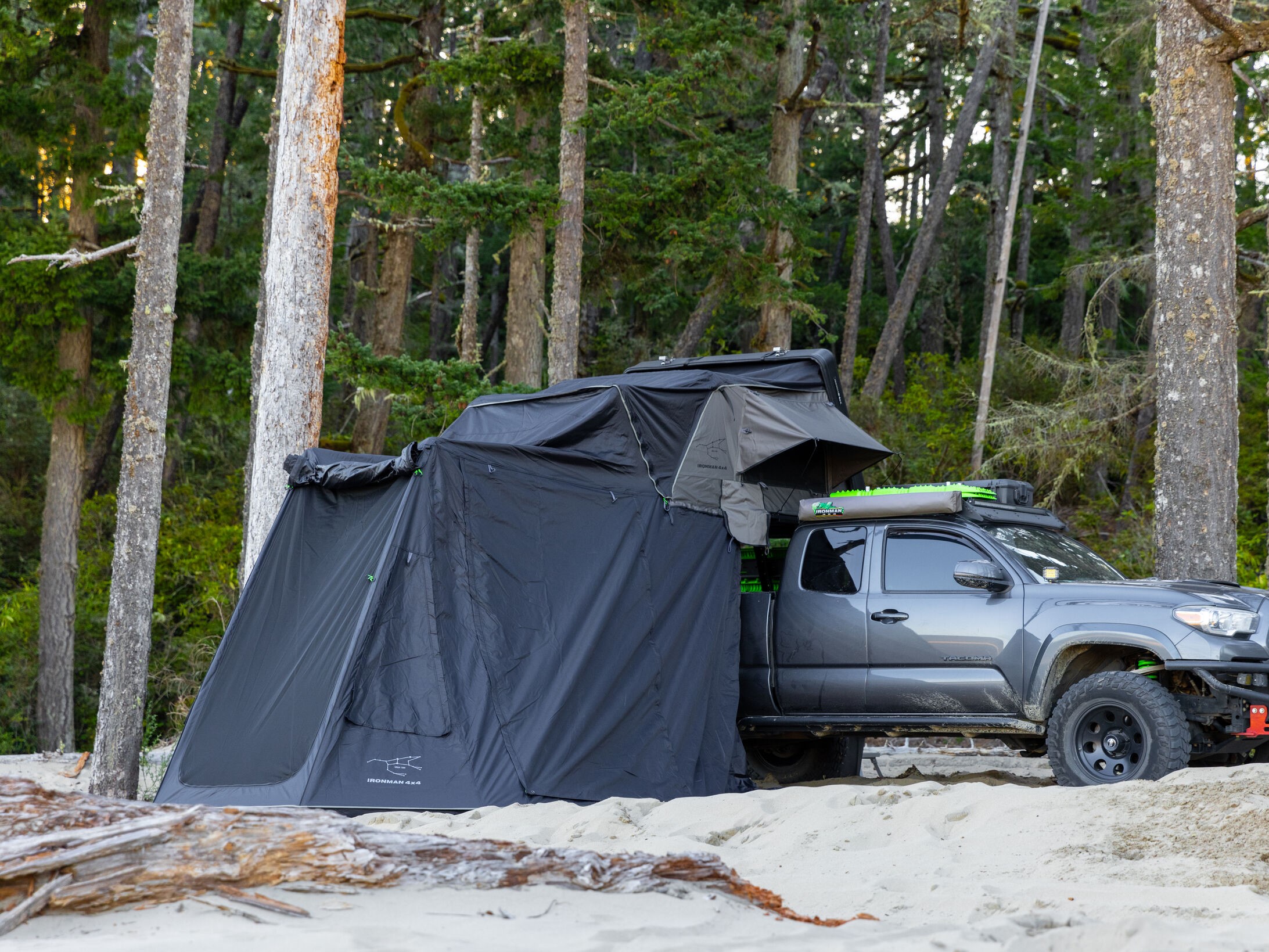 Ursa 1300 ABS Hardshell Rooftop Tent | Ironman 4X4