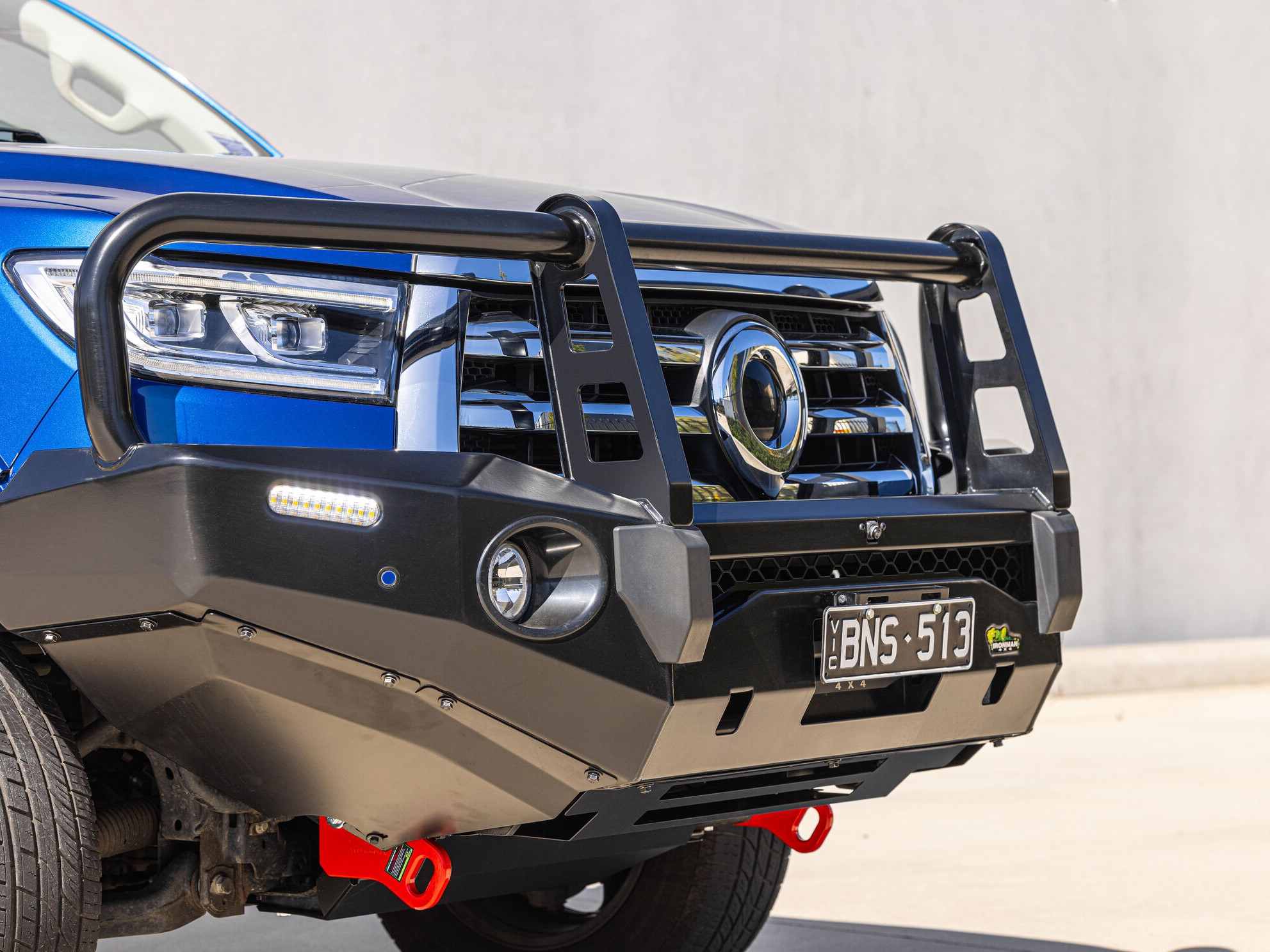 Deluxe Commercial Bull Bar | Ironman 4X4