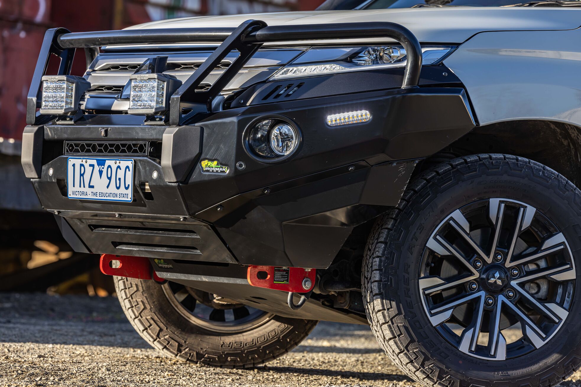 Deluxe Commercial Bull Bar | Ironman 4X4